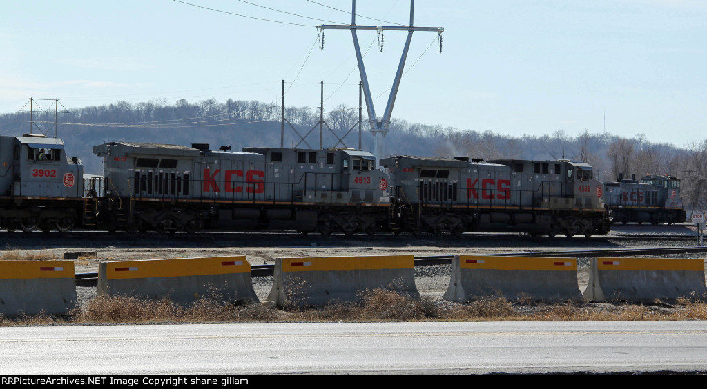 KCS 4589 Depart the fule rack.